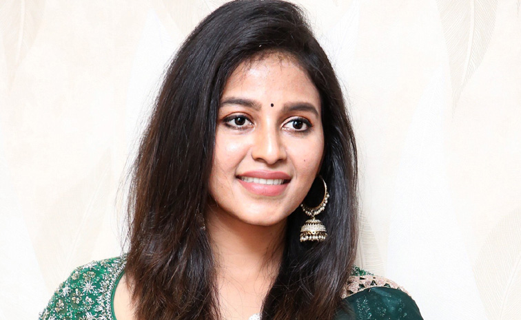 పెళ్లి గురించి హింట్ ఇచ్చేసిన తెలుగు హీరోయిన్.. త్వరలో శుభవార్త ...