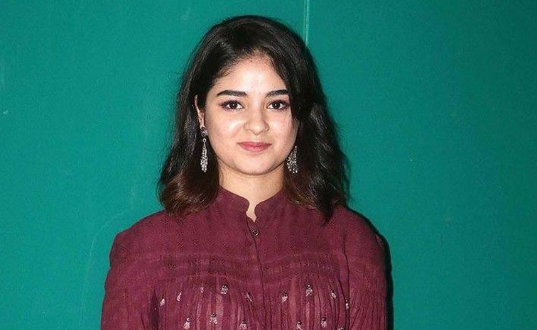 'దంగల్' నటి ఇంట్లో విషాదం.. ట్వీట్ వైరల్ | Dangal Actress Zaira Wasim ...