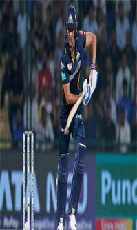 శుబ్‌మ‌న్ గిల్‌కు ఏమైంది.. ఇలా అయితే క‌ష్ట‌మే! వీడియో వైర‌ల్‌ | Siraj ...