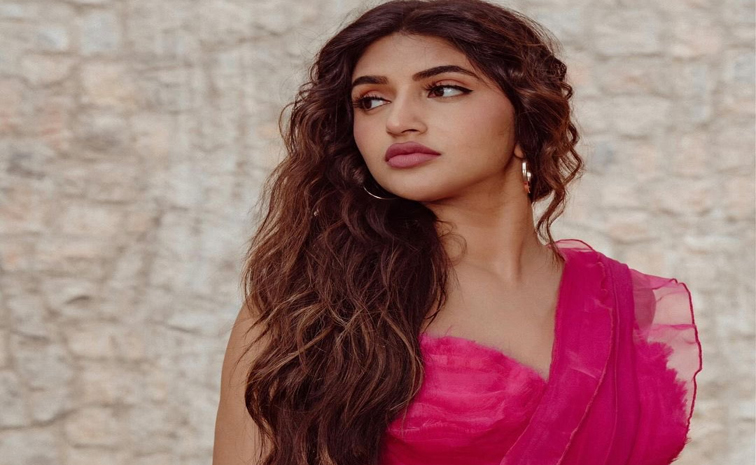 శ్రీలీల బుగ్గ గిల్లిన తమన్.. అంత పని చేశాడేంటి? | Tollywood Actress ...