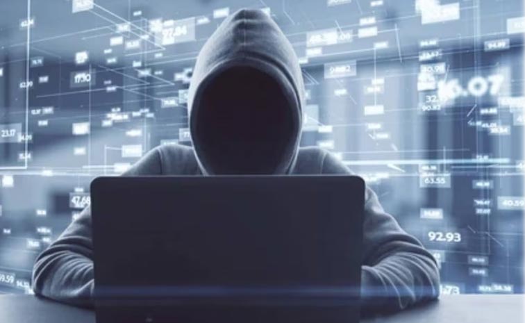 రెచ్చిపోయిన కేటుగాళ్లు.. తెలంగాణ పోలీస్‌ యాప్స్‌ హ్యాక్‌ Cybercriminals ...