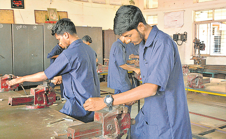 నైపుణ్యాభివృద్ధి ఫలించేందుకు సవాళ్లెన్నో... | Dr T Sampath Kumar ...