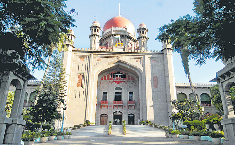 జస్టిస్‌ శరత్, రేవంత్‌ల ఫోన్లు ట్యాపింగ్‌ | Justice Sharat And CM ...