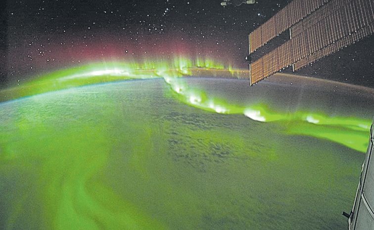 ఆరోరాల కనువిందు | Nasa captures the Aurora Borealis in ultra high ...