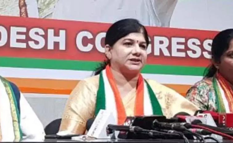 తెలంగాణ కాంగ్రెస్‌లో ముసలం.. సునీతారావు సంచలన ఆరోపణలు | Telangana Women ...