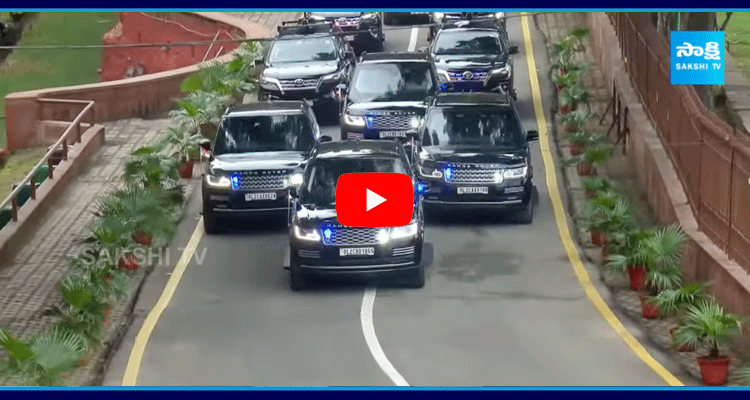ప్రధాని మోదీ కాన్వాయ్ విజువల్స్ | PM Narendra Modi Convoy Visuals At Red Fort | Sakshi