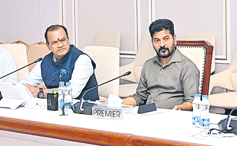 వేగంగా భూసేకరణ.. ట్రిపుల్‌ ఆర్‌ పనులపై సీఎం రేవంత్‌రెడ్డి సమీక్ష | CM ...