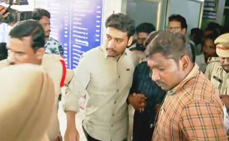 జోగి రాజీవ్‌కు బెయిల్‌ మంజూరు | jogi rajeev get bail on agrigold case ...