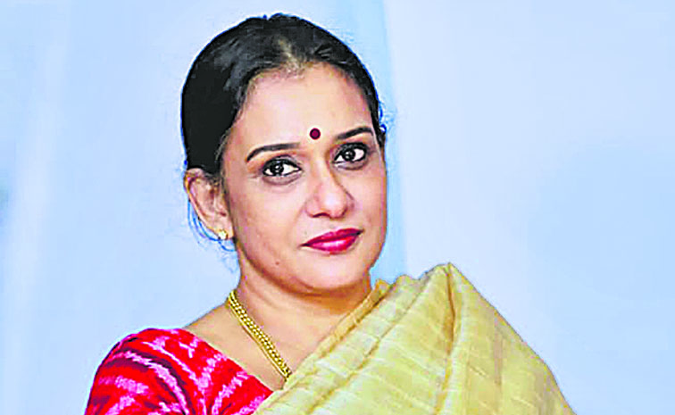 సీన్‌కి అనవసరమైనప్పటికీ నన్ను తాకాడు: మలయాళ నటి మాలా పార్వతి ...