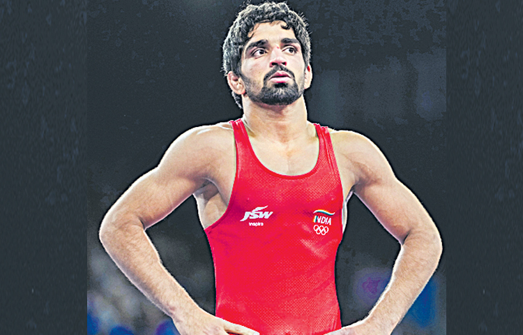 కాంస్యం కోసం అమన్‌ పోరు | Aman fight for bronze | Sakshi