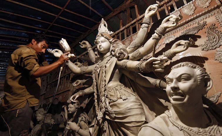 దుర్గాదేవి విగ్రహాల తయారీలో 'పుణ్యమట్టి' కథేంటో తెలుసా..! | Dussehra ...