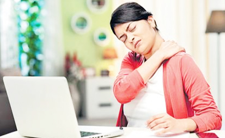 Health: నెక్‌ పెయిన్‌కు.. కొన్ని లైఫ్‌స్టైల్‌ అలవాట్లే కారణాలని తెలుసా ...