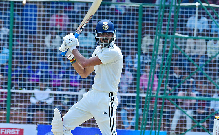 Duleep Trophy 2024: అక్షర్‌ ఆల్‌రౌండ్‌ షో.. | Axar Patels all-round ...