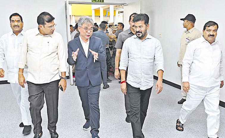 ఫాక్స్‌కాన్‌ను మరింత విస్తరించండి | Telangana CM Revanth Reddy Visits ...