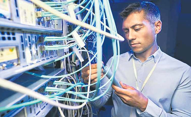 ఫైబర్‌ టెక్‌లో లక్ష కొలువులు.. | Broadband, 5G expansion to generate 1 ...