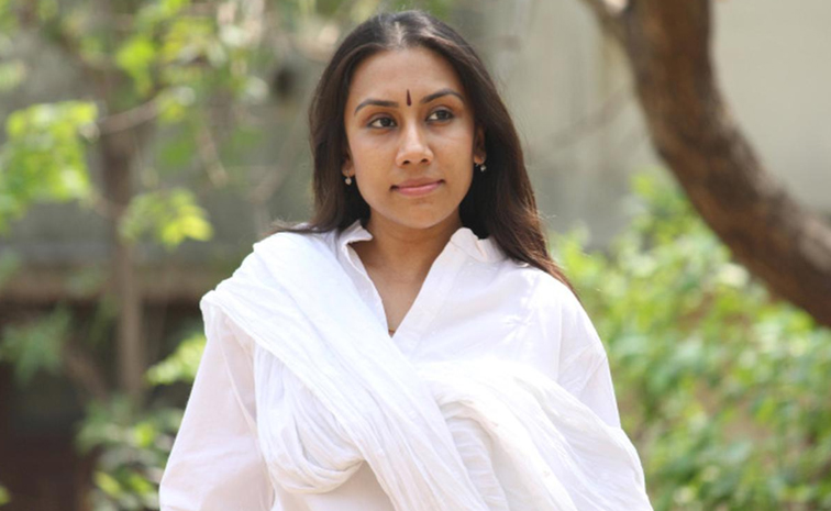 రాజకీయాల్లోకి ఎంట్రీ ఇచ్చిన స్టార్‌ నటుడి ముద్దుల కూతురు | Actor ...