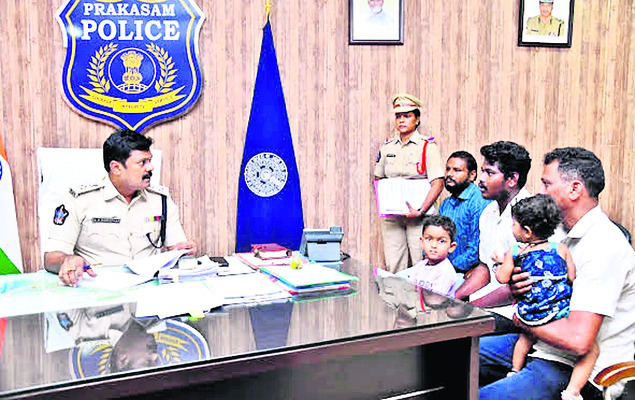 నమ్మించి మోసం చేశారు | - | Sakshi
