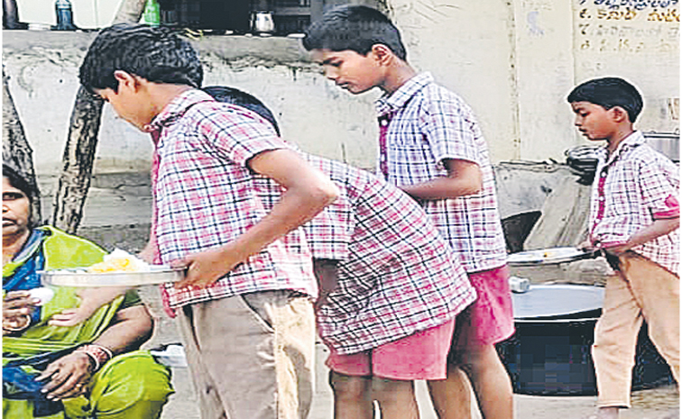 మధ్యాహ్నం.. అధ్వానం! | Education Commission report on midday meal ...