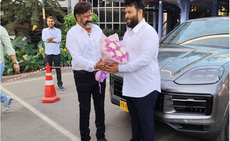 ‘అఖండ 2’ నుంచే కారు గిఫ్ట్‌.. బాలయ్య రెమ్యునరేషన్‌ ఎంతంటే ...