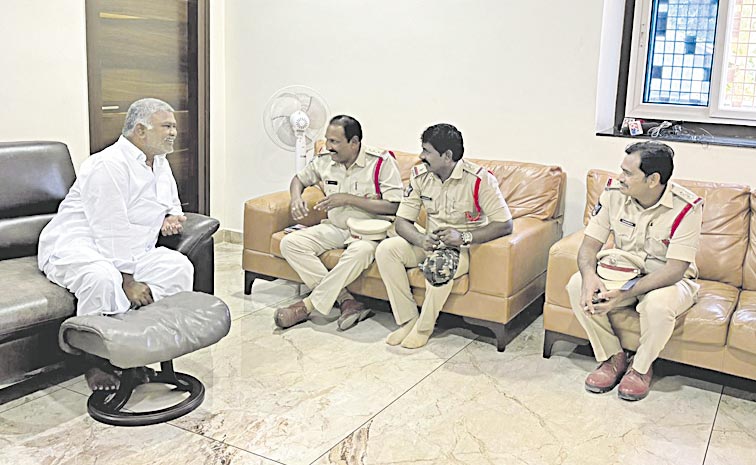 మాజీ ఎమ్మెల్యే కేతిరెడ్డి హౌస్‌ అరెస్టు | EX MLA Kethireddy Peddareddy ...