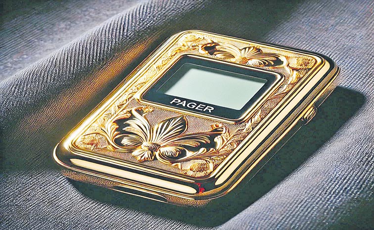 ట్రంప్‌కు గోల్డెన్‌ పేజర్‌ | Netanyahu gives Trump golden pager in ...