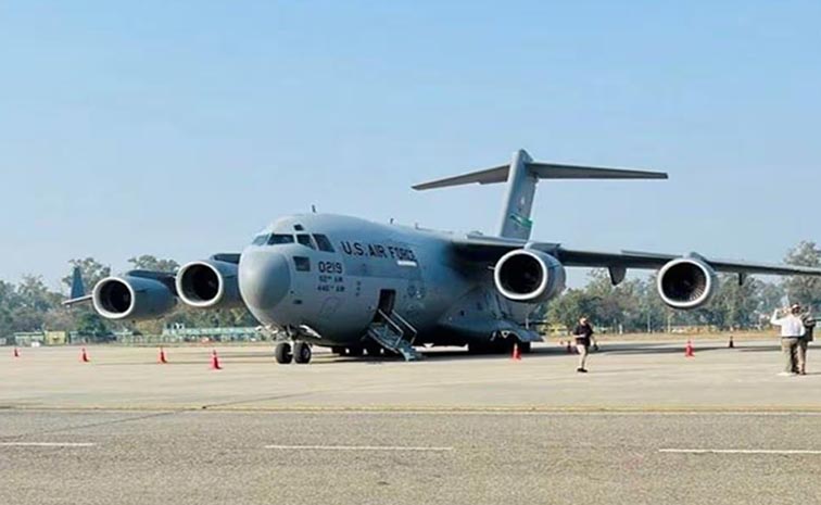 దటీజ్ ‘C-17A గ్లోబ్ మాస్టర్’! | Us Likely Spent Over 1 Million To Deport 104 Indian Migrants On ...