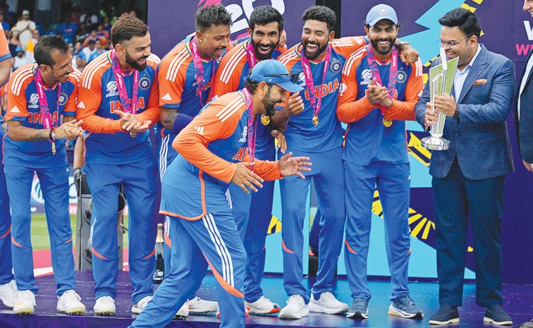 BCCI: రోహిత్‌ సేనకు ప్రత్యేకమైన వజ్రపు ఉంగరాలు.. వీడియో చూశారా? | BCCI ...