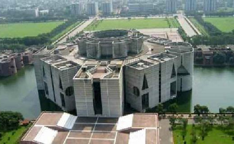 Bangladesh: బంగ్లాలో మళ్లీ అల్లర్లు? సైనికుల పహారాకు ఆదేశాలు ...