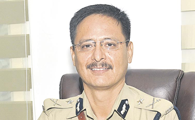 రెడ్‌బుక్‌కు సహకరించకపోతే ఇక అంతే... | CID IG Vineet Brijlal leaving ...