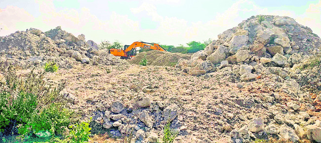 పెత్తనం నీదా.. నాదా! | - | Sakshi