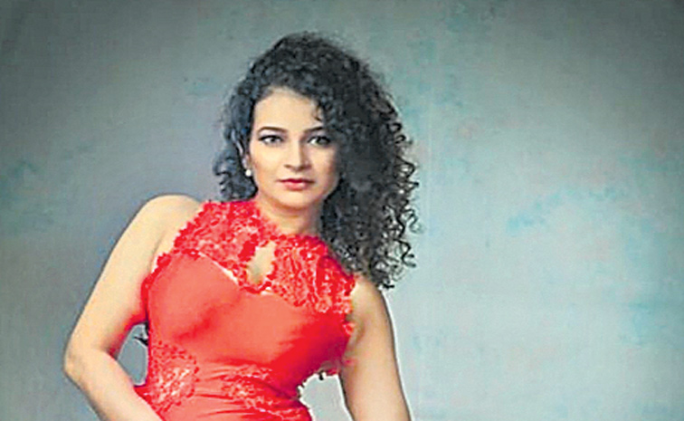 హద్దులు చెరిపేసి... నిరూపిస్తున్నారు | Mrs World International ...