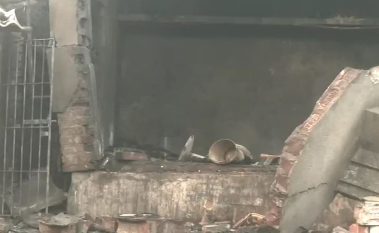 గ్యాస్‌ సిలిండర్‌ పేలి ఏడుగురి మృతి | West Bengal South 24 Parganas District Gas Cylinder Blast ...