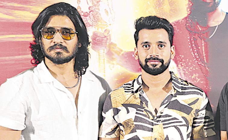 తిరిగొచ్చిన కాలం! | Hero Nikhil Launches Motion Poster Of Krishna Leela Movie | Sakshi