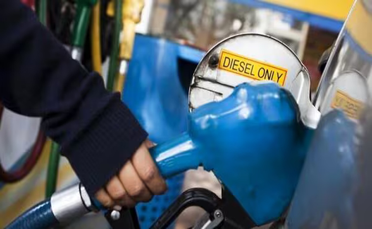 డీజిల్‌కు తగ్గిన డిమాండ్‌.. ఎందుకంటే.. | Why Diesel Consumption Decreasing in India | Sakshi