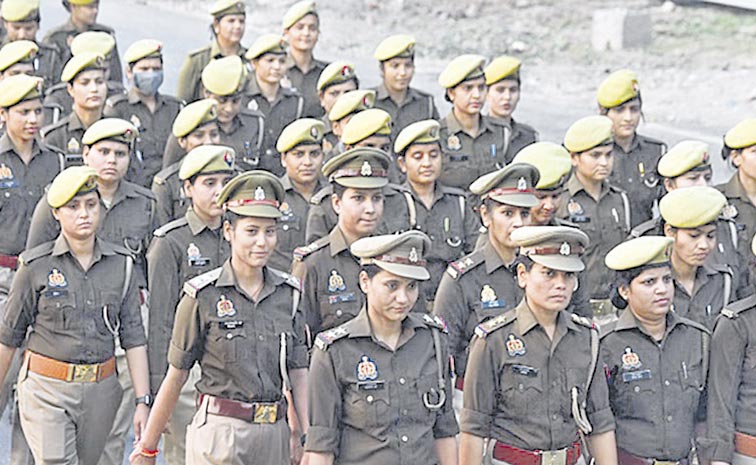 వారి సంఖ్య ఎందుకు తక్కువ? | Just 8 Percent of country police officers ...