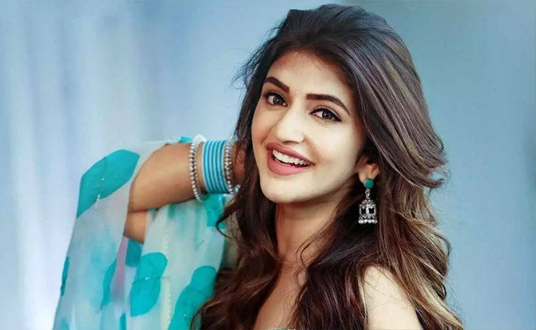 హీరోయిన్‌ శ్రీలీలకు ముఖ్యమంత్రి గిఫ్ట్.. ఎందుకో తెలుసా? | Sreeleela ...