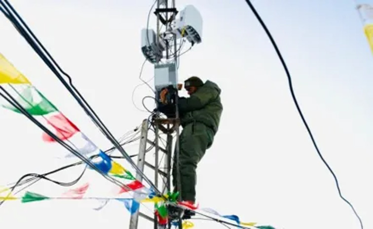 సియాచిన్, గల్వాన్‌లకు సైతం మొబైల్‌ కనెక్టివిటీ | Army facilitates ...
