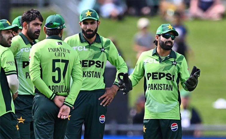 పాక్‌ క్రికెట్‌ జట్టుకు మరోసారి జరిమానా | NZ VS PAK 2nd ODI: ICC Punishes Pakistan, Rizwan And ...