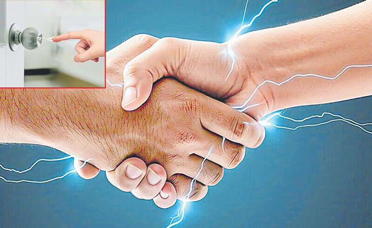 హ్యాండ్‌షేక్‌.. షాక్‌ | Handshake that feels like a shock | Sakshi