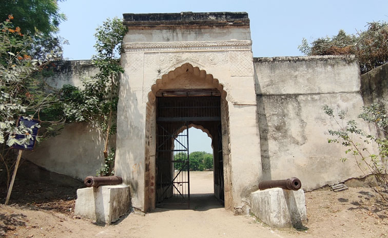 జగిత్యాలకు ఐకాన్‌ ఈ ‘ఖిల్లా’ | Jagtial Fort history and interesting ...