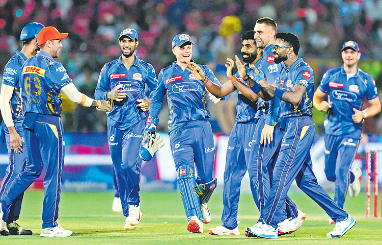 MI vs DC: ‘ప్లే ఆఫ్స్‌’ బెర్త్‌ లక్ష్యంగా! | Mumbai Indians face Delhi ...