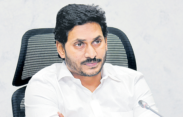 ఎవరి అండతో ఈ దుర్మార్గాలు చేస్తున్నారు? | YS Jagan mohan Reddy is angry ...