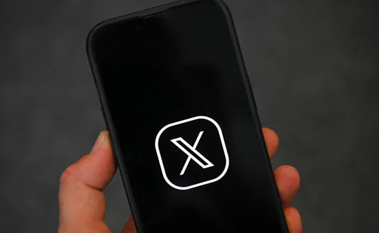 X Outage: ఎక్స్ సేవల్లో అంతరాయం | Massive Outage On X | Sakshi