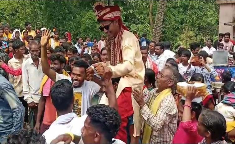 కల్చర్‌ మారింది సామీ..! అడవి బిడ్డల వివాహాల్లో 'పెళ్లి సందడి ...