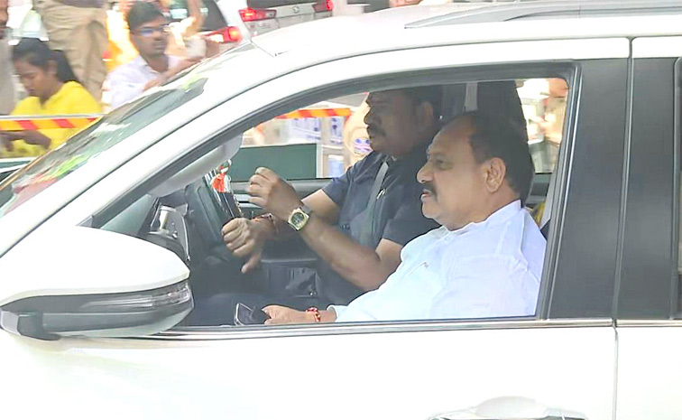 ఫోన్‌ ట్యాపింగ్‌ కేసు: సిట్‌ ముందుకు టీపీసీసీ చీఫ్‌ మహేష్‌ గౌడ్ ...