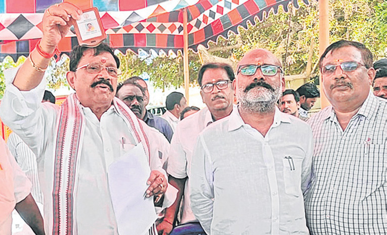 ‘నేను సత్యవేడు ఎమ్మెల్యేను.. ఇదిగో నా రాజముద్ర.’ | TDP MLA Koneti ...