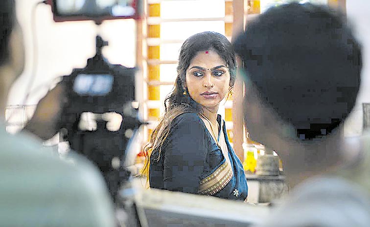 ‘ట్రాన్స్‌’మిషన్‌ పుస్తకంలో పాఠమైంది! | Trans artist Negha S Vijaya ...