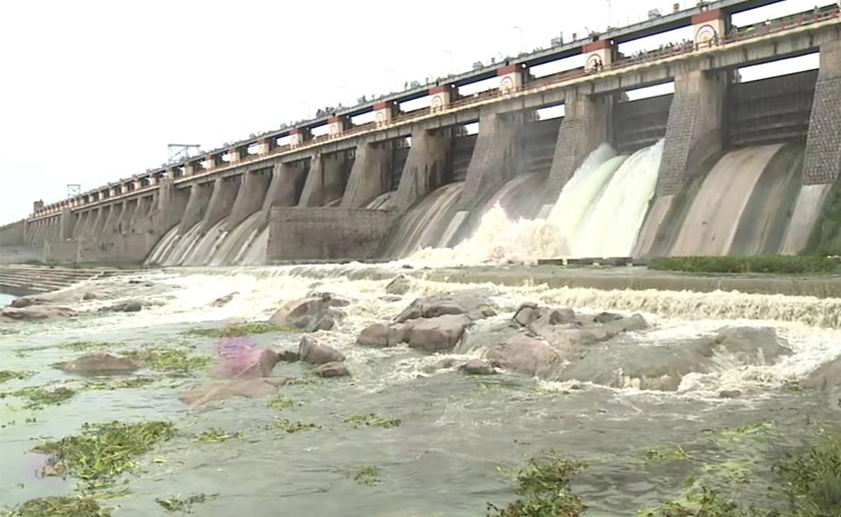 భారీ వర్షాలు.. మూసీ గేట్లు ఓపెన్‌ | Musi River Project Gates Lifted ...