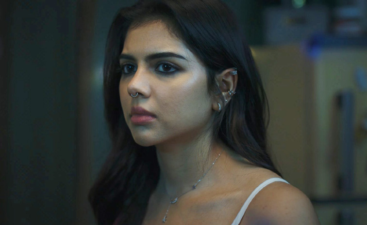 సూపర్ హీరోగా కల్యాణి.. అలరించేలా 'లోకా' టీజర్ | Lokah Chapter 1 Chandra ...