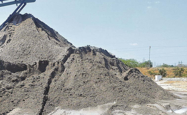 రోబో ఇసుక.. ఇప్పుడిదే ప్రత్యామ్నాయం | Real estate Hyderabad robo sand ...